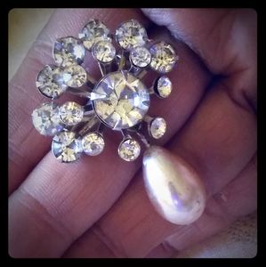 Vintage | Jewelry | Vintage Clear Rhinestone Wteardrop Dangle Brooch ...